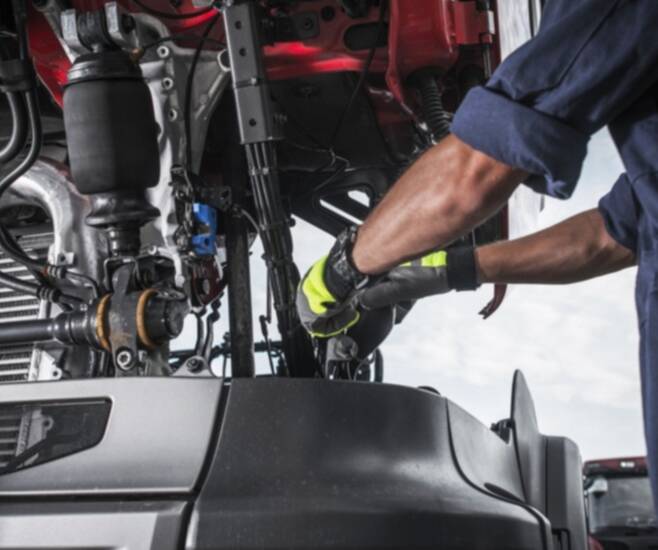Devenir Mécanicien Poids Lourds